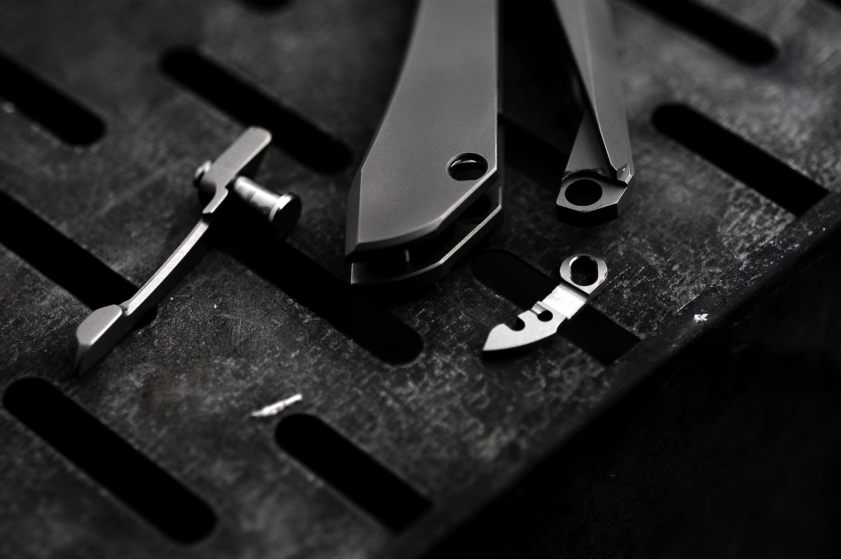 Atlas V2 (2024) - Sold Out – avianknives